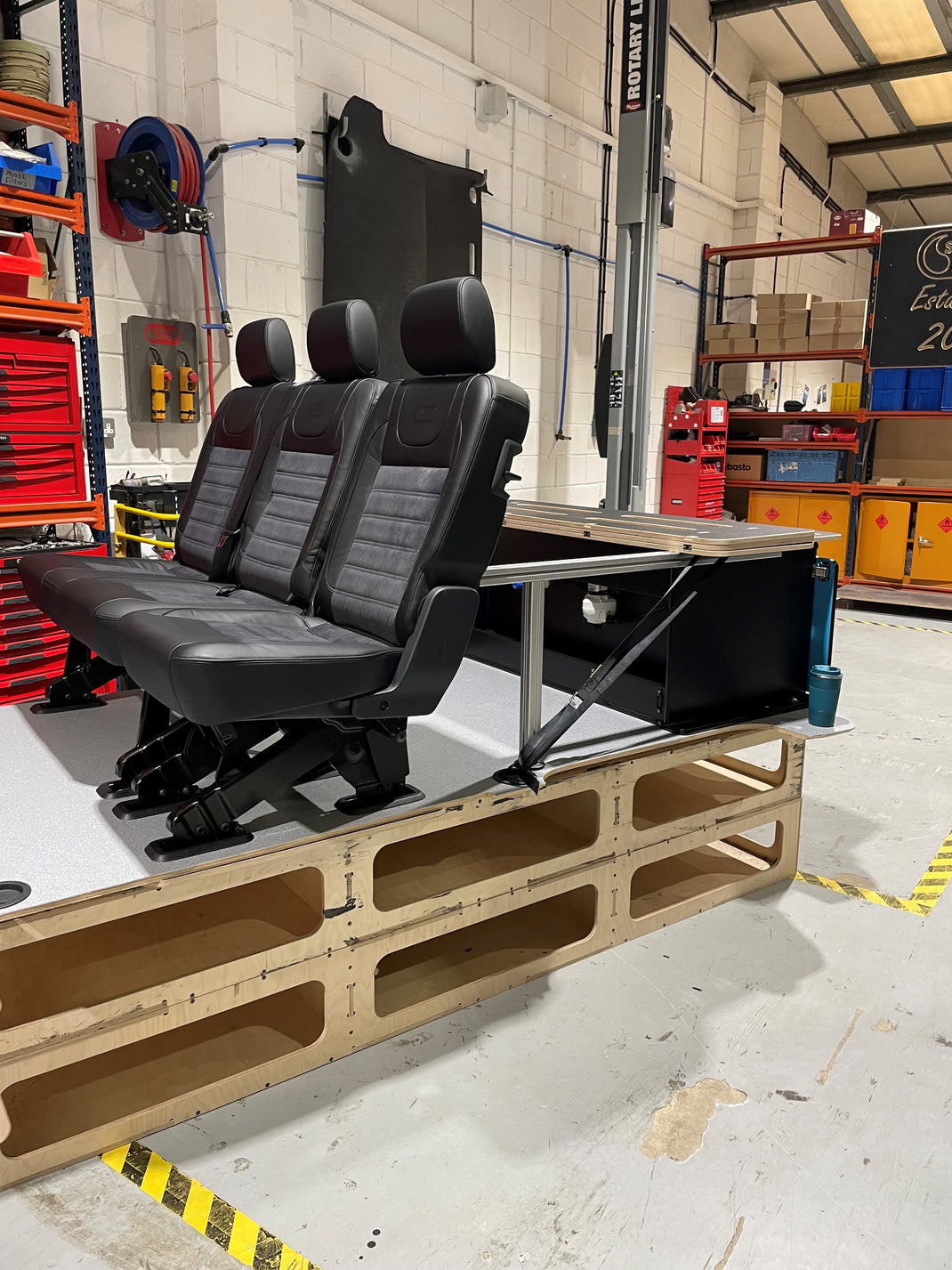 How a Slidepod fits a VW Transporter – Slidepods shop